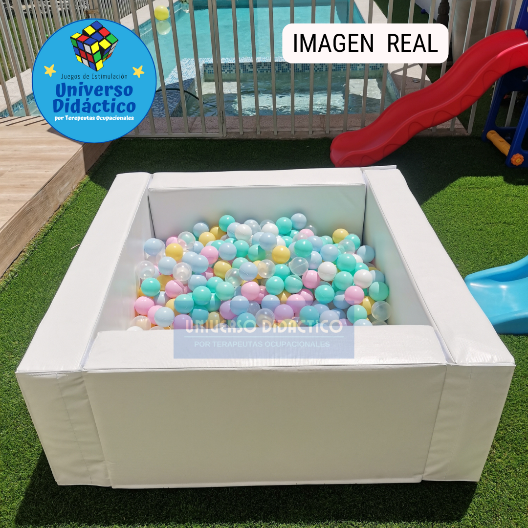 Piscina de Pelotas Cuadrada Medianas – Universo Didáctico